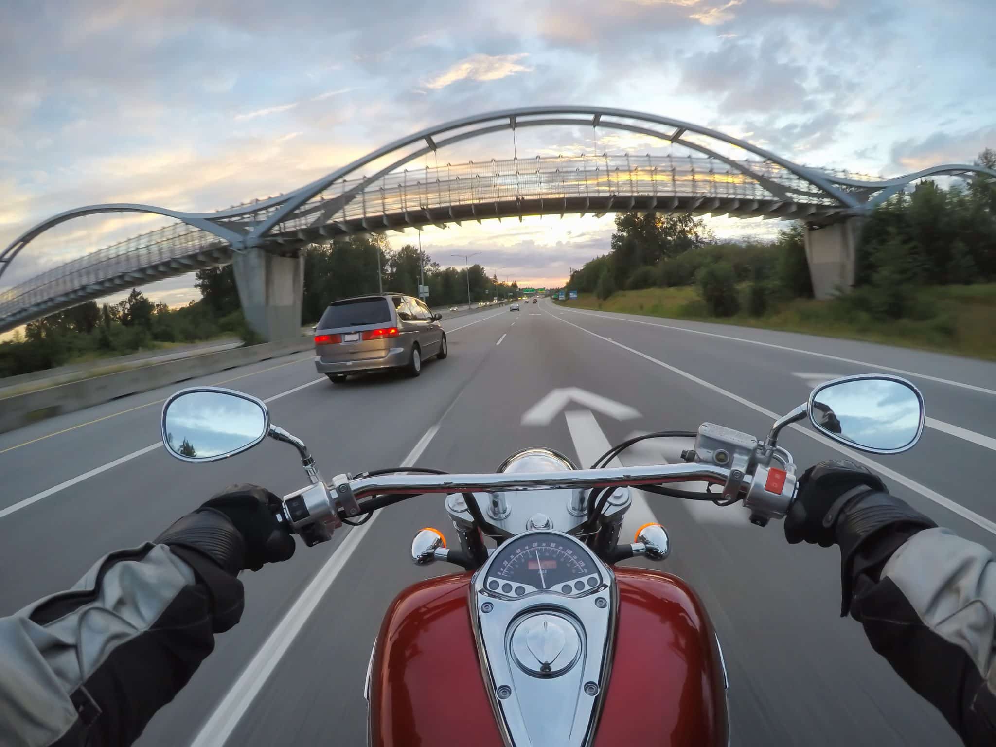 Qué Motos Pueden Circular Por Una Autopista O Autovía - Inxur